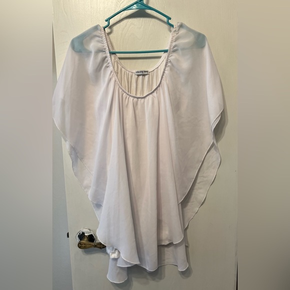 cha cha vente | Tops | White Blouse With A Tank And Then A Sheer Cover ...
